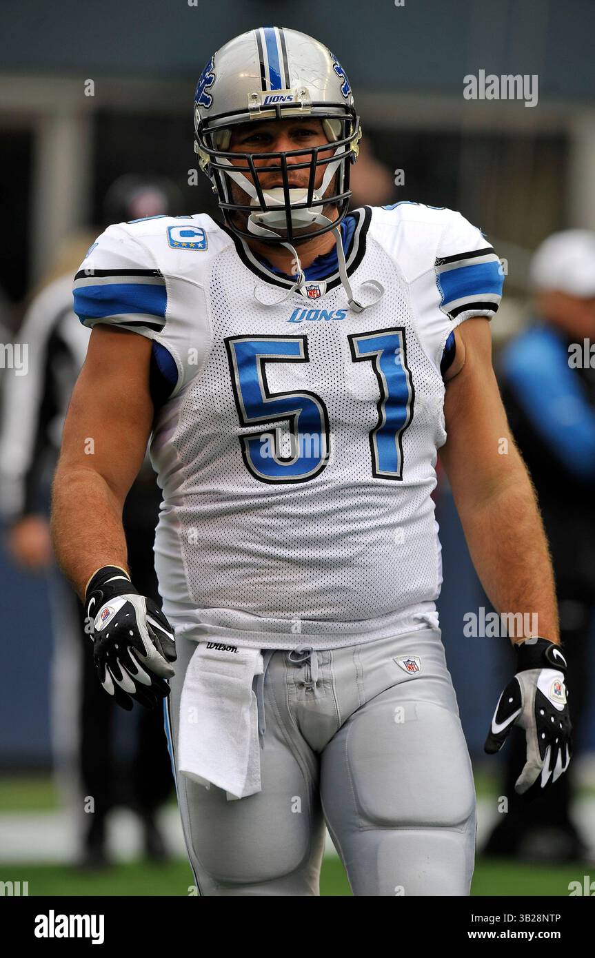 Detroit lions center dominic raiola hi-res stock photography and images ...