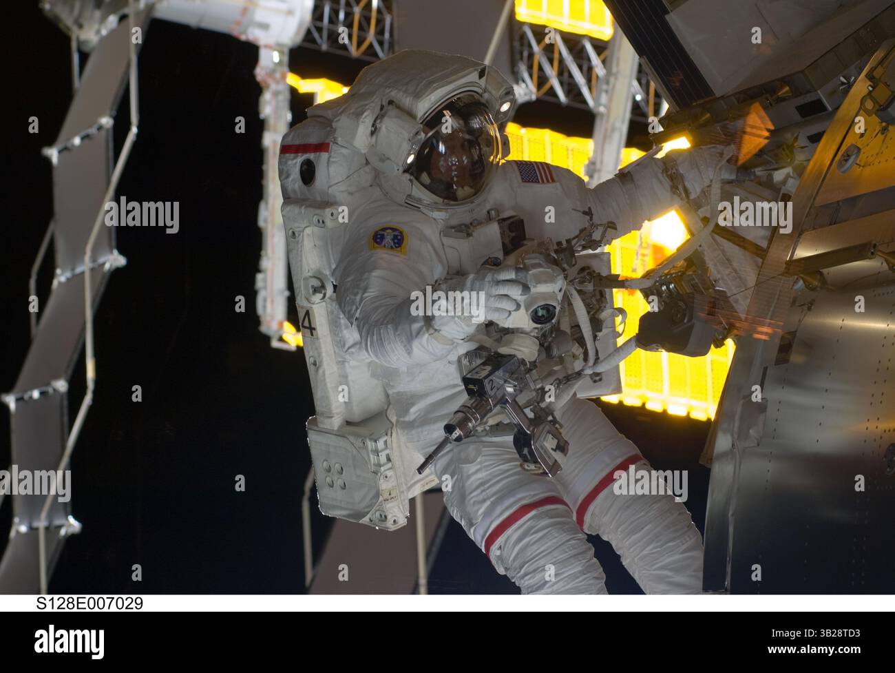 Sep 01, 2009 - Outer Space - Discovery spacewalker DANNY OLIVAS at work during the STS-128 ...