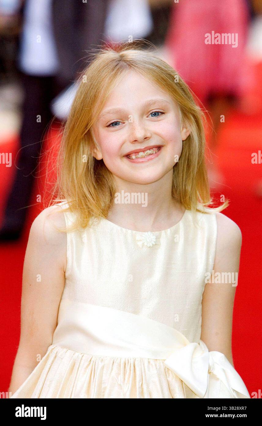 War of the worlds uk premiere odeon leicester square hi-res stock ...