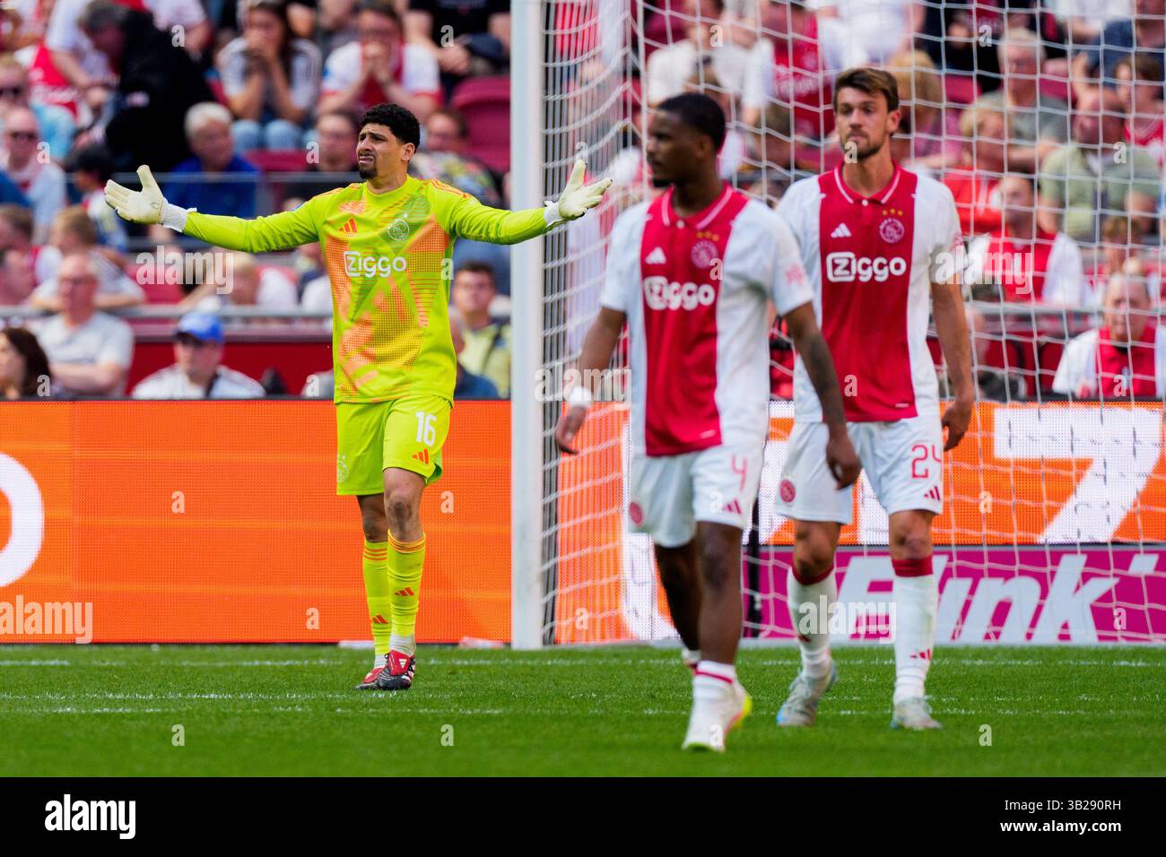 Amsterdam, Netherlands. 27th Apr, 2025. AMSTERDAM, 27-04-2025, Johan ...