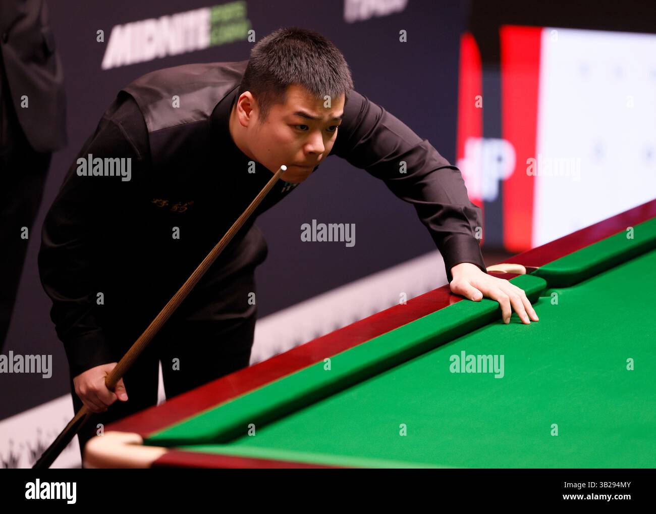 Pang Junxu during his match against Ronnie O'Sullivan (not pictured ...