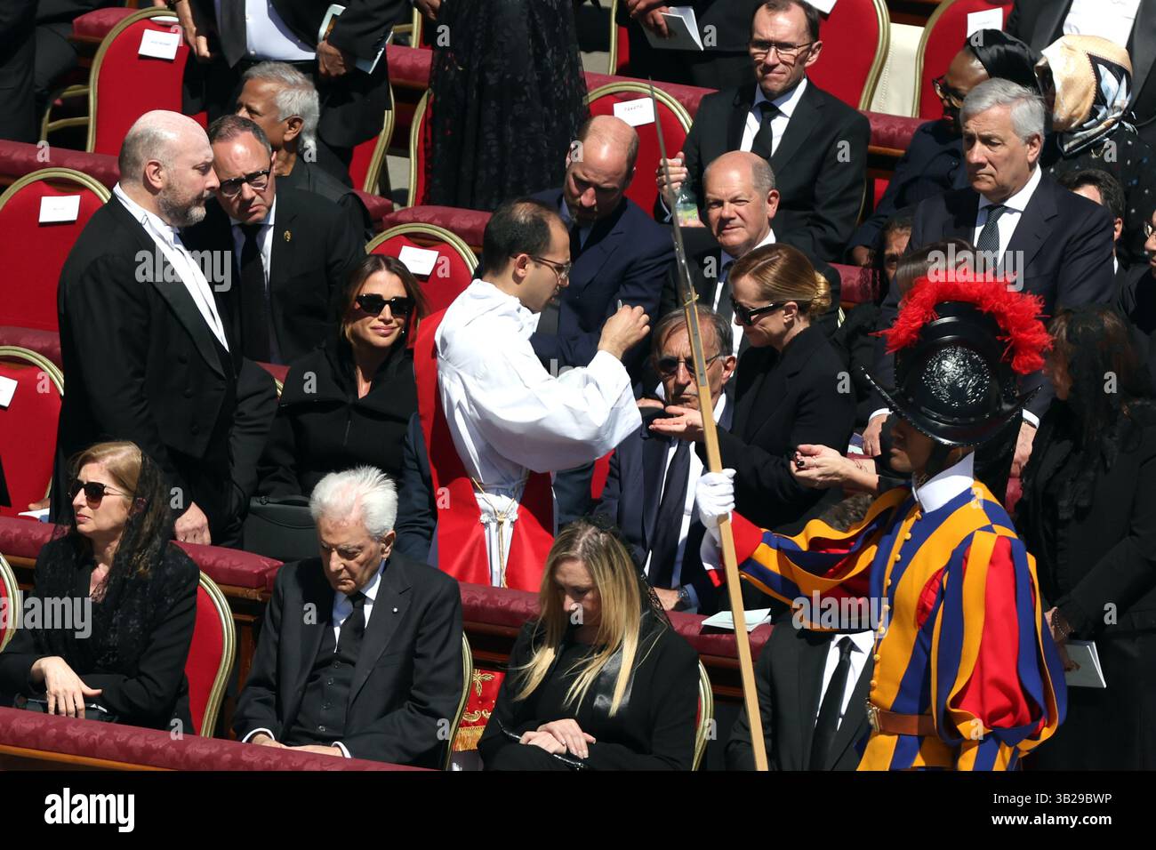 Pope francis funeral rome 2025 hi-res stock photography and images - Alamy