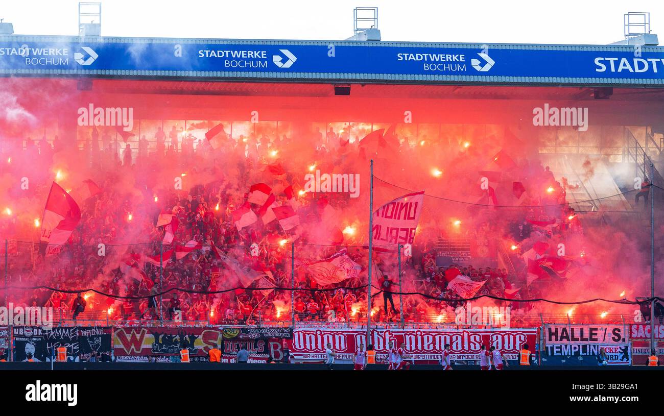 Bochum, Germany. 27th Apr, 2025. Soccer: Bundesliga, VfL Bochum - 1. FC ...
