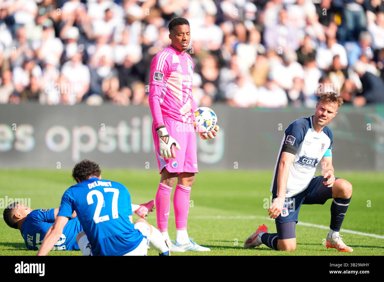 Aarhus, Denmark. 27th Apr, 2025. Superligakampen mellem AGF og FC ...