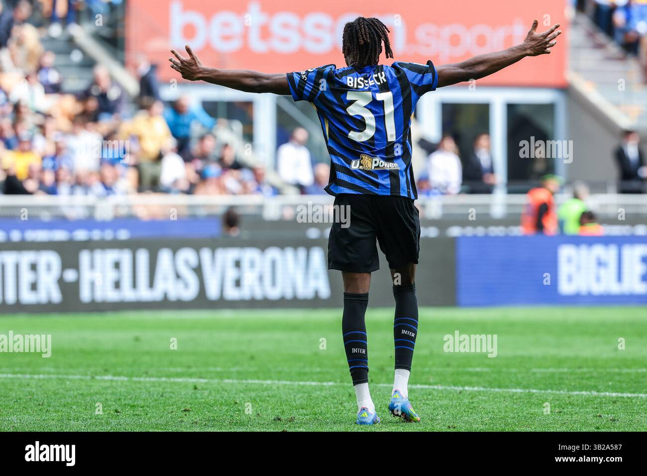 Milan, Italy. 27th Apr, 2025. Yann Aurel Ludger Bissek of FC ...