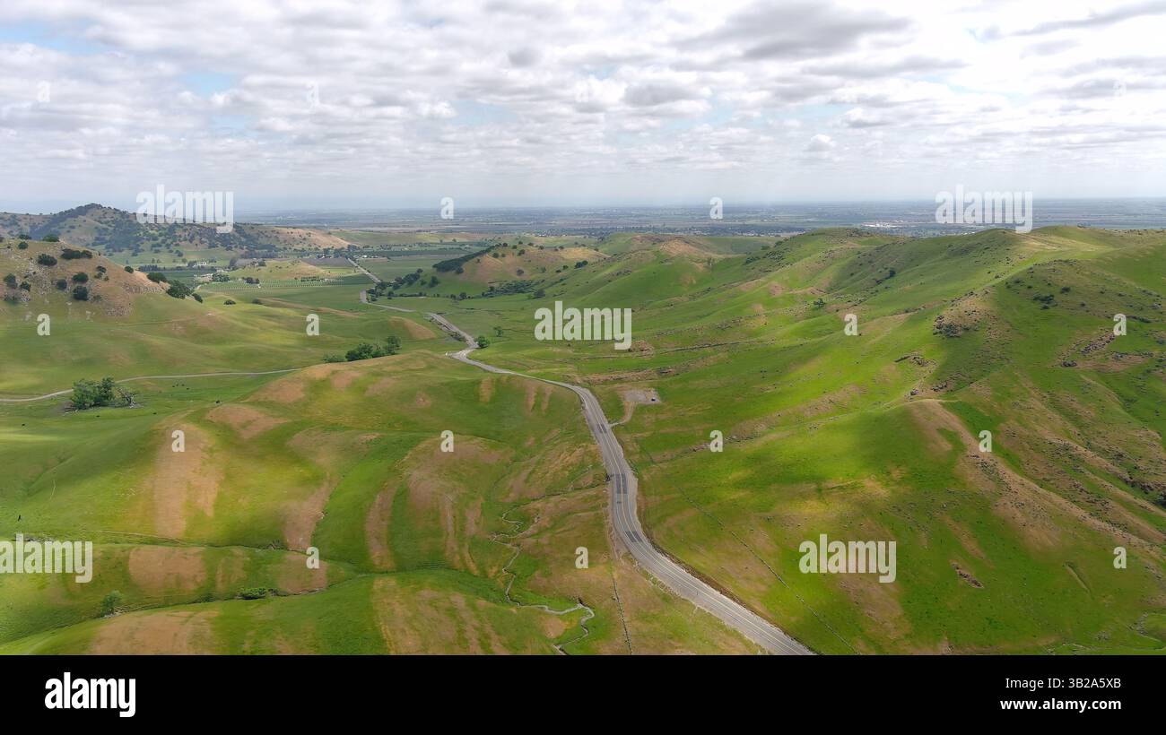 Aerial views of the Sutter Buttes the worlds smallest mountain range ...