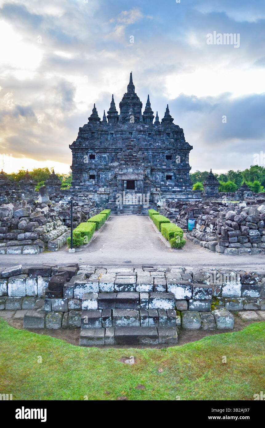 Candi Plaosan Lor. A majestic 9th-century Buddhist complex in Central ...