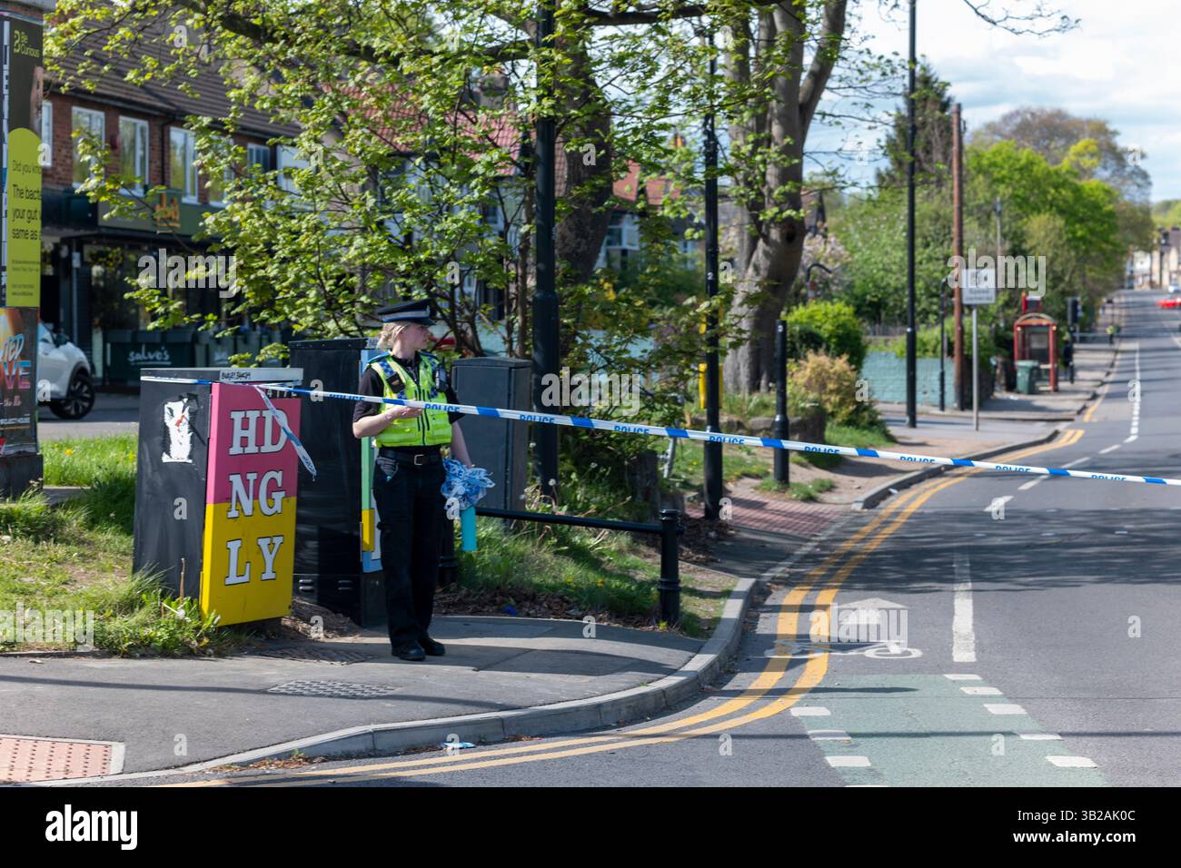 Aftermath of Leeds' terror alert, Headingly Leds 27 April 2025. Two ...