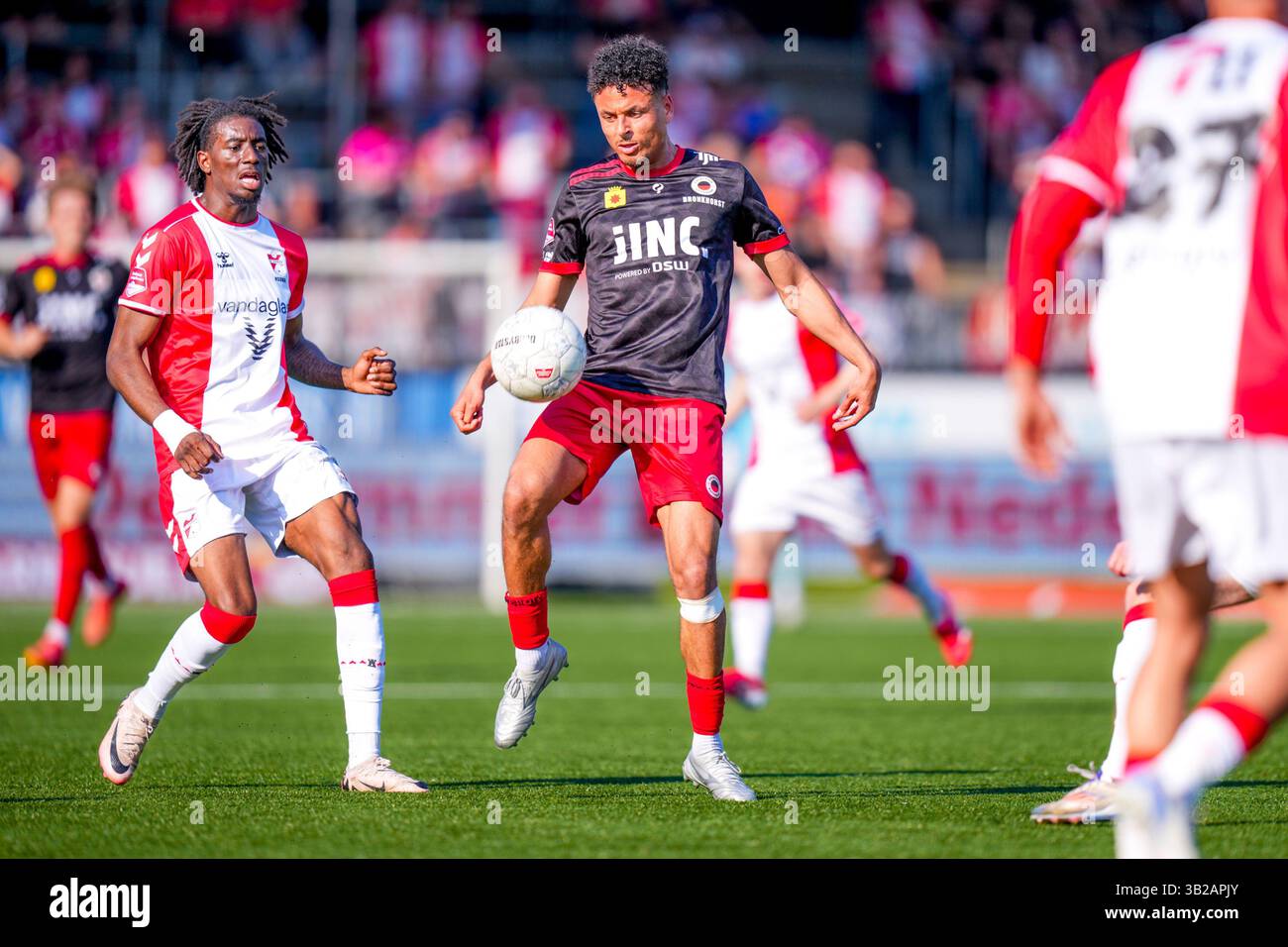 Rotterdam, Netherlands. 27th Apr, 2025. ROTTERDAM, 27-04-2025, Van ...