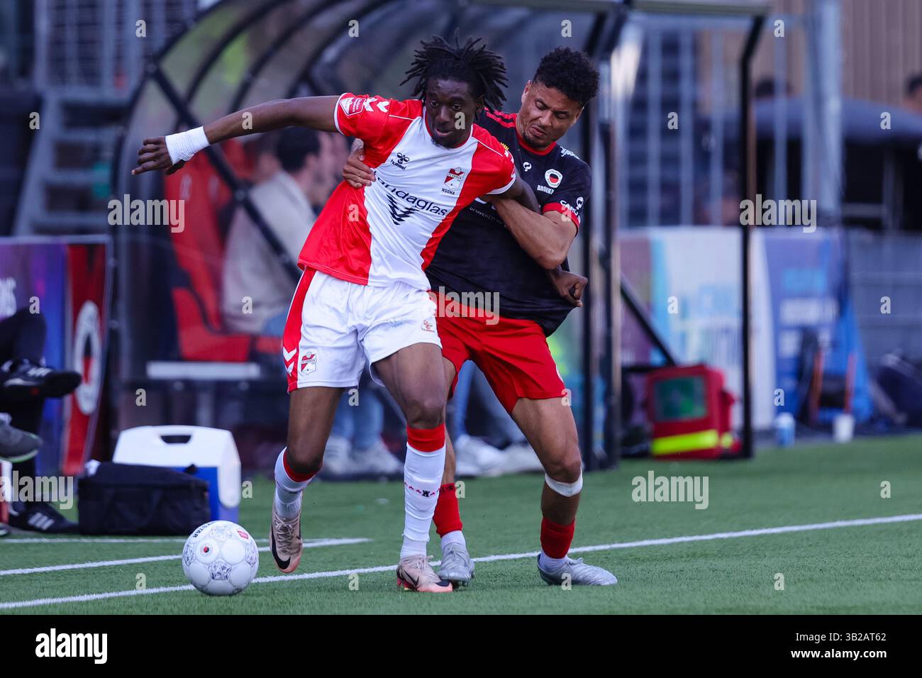 Kelian nsona hi-res stock photography and images - Alamy