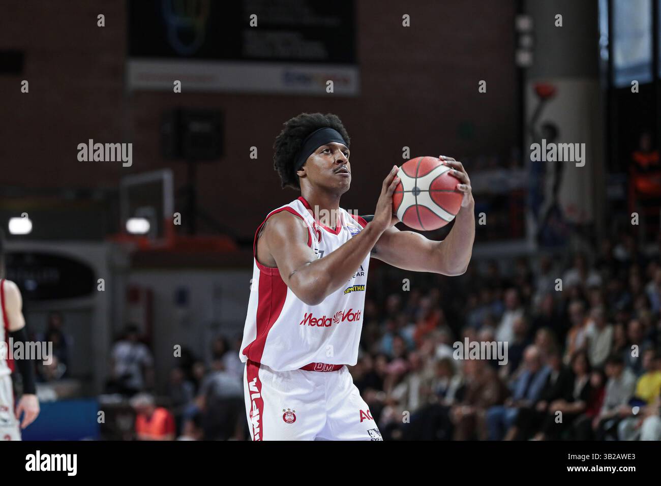 #16 Zach LeDay (EA7 Emporio Armani Milano) during Bertram Derthona ...