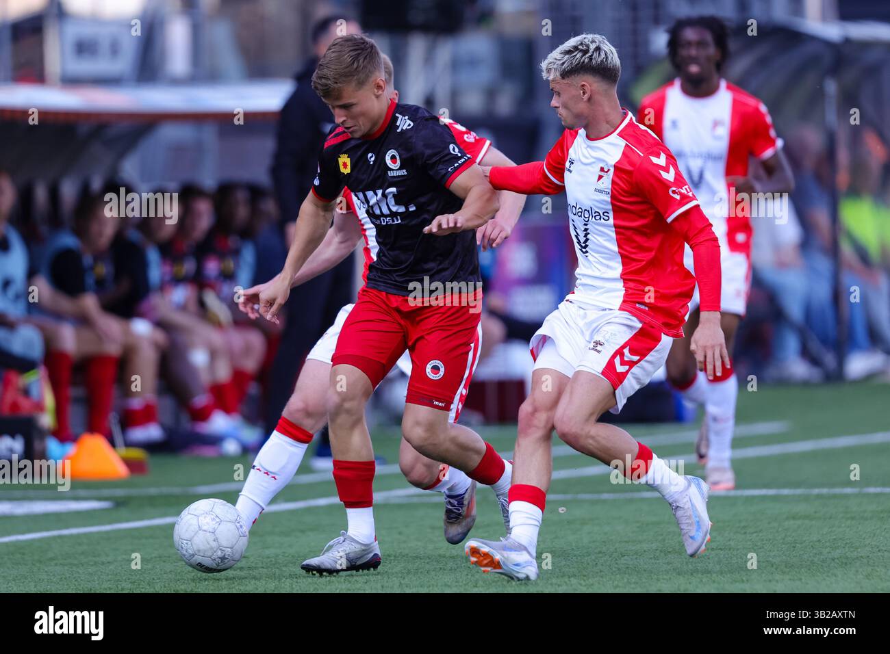 Rotterdam - Noah Naujoks of Excelsior Rotterdam, Robin Schouten of FC ...
