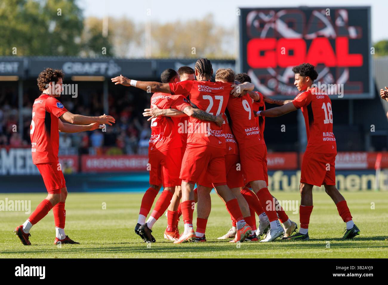 Almere, Netherlands. 27th Apr, 2025. ALMERE, 27-04-2025, Yanmar Stadium ...