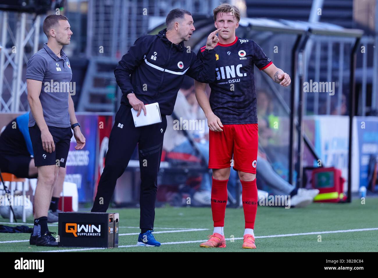 Rotterdam - Physiotherapist Maurice Huber of Excelsior Rotterdam ...