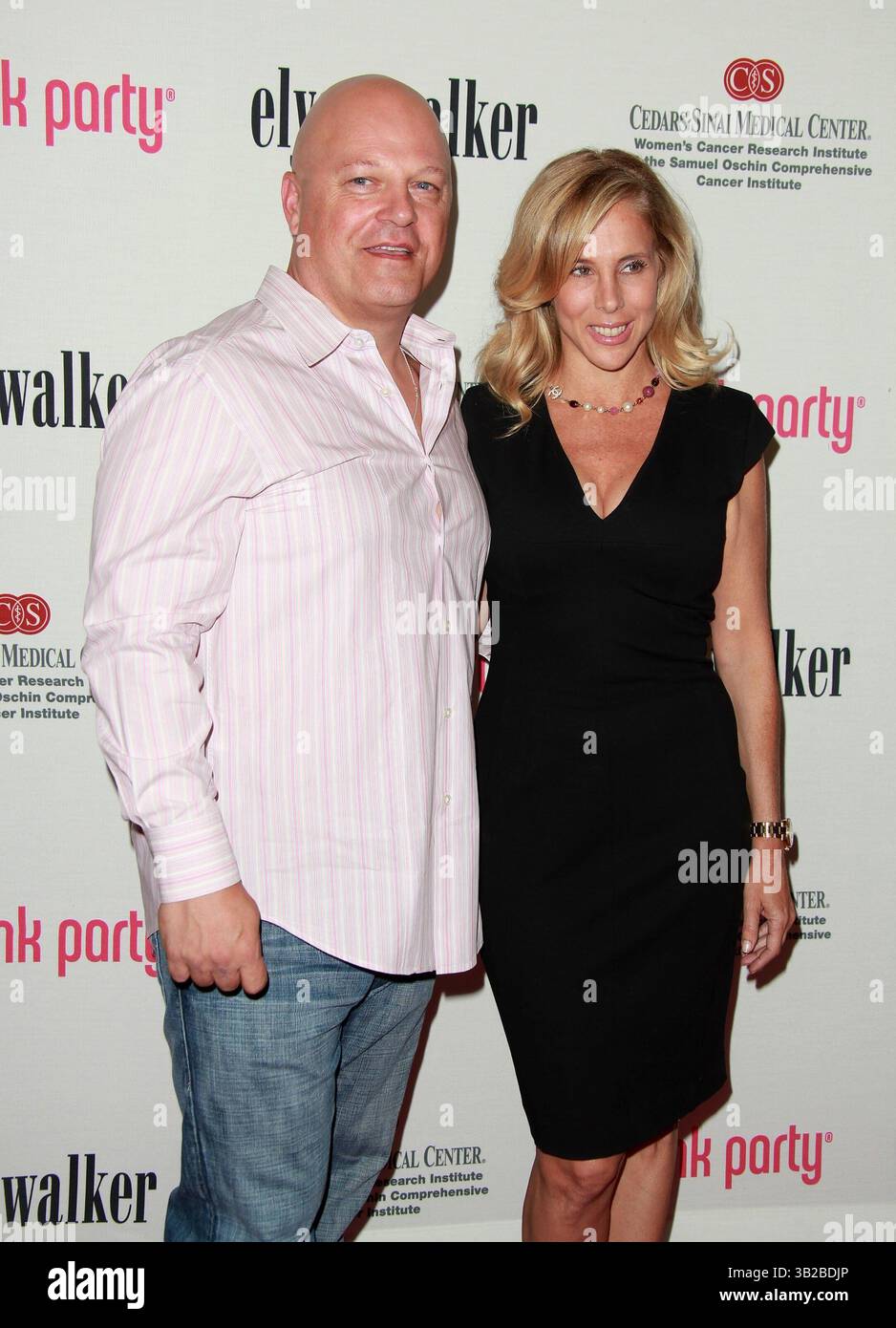 Actor michael chiklis wife michelle hi-res stock photography and images ...