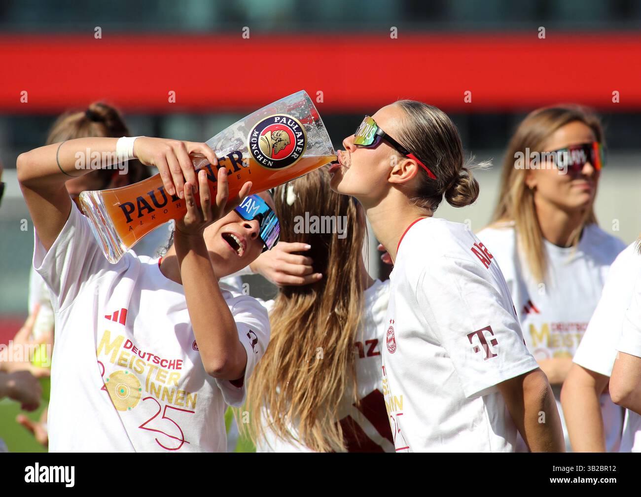 Fussball, Frauen, Google Pixel Frauen Bundesliga, 20.Spieltag, Saison 2024/2025, FC Bayern ...
