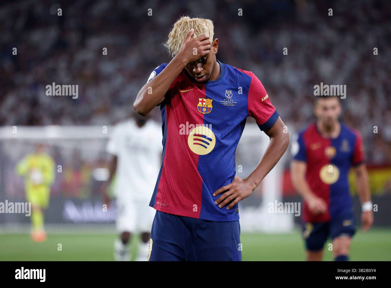 Real madrid fc barcelona yamal hi-res stock photography and images - Alamy