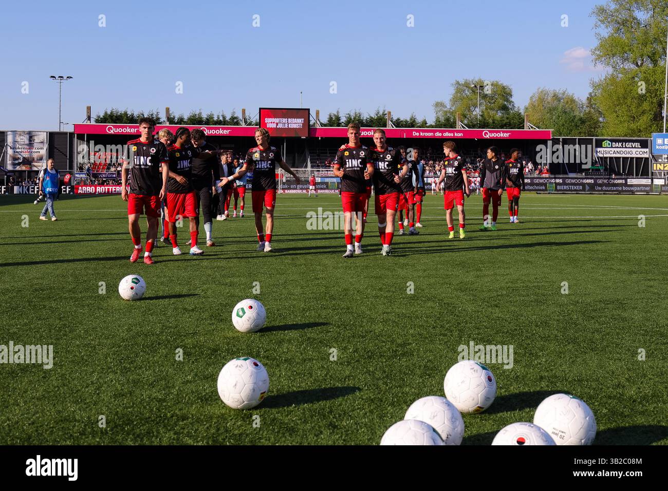 Rotterdam - Zach Booth of Excelsior Rotterdam, Nolan Martens of ...