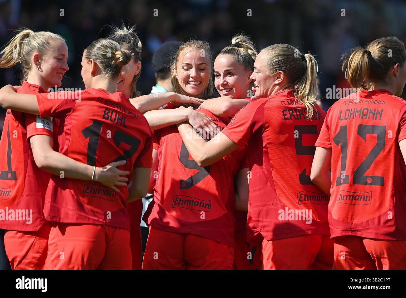 Munich, Deutschland. 27th Apr, 2025. The FC Bayern women's team are German champions early ...