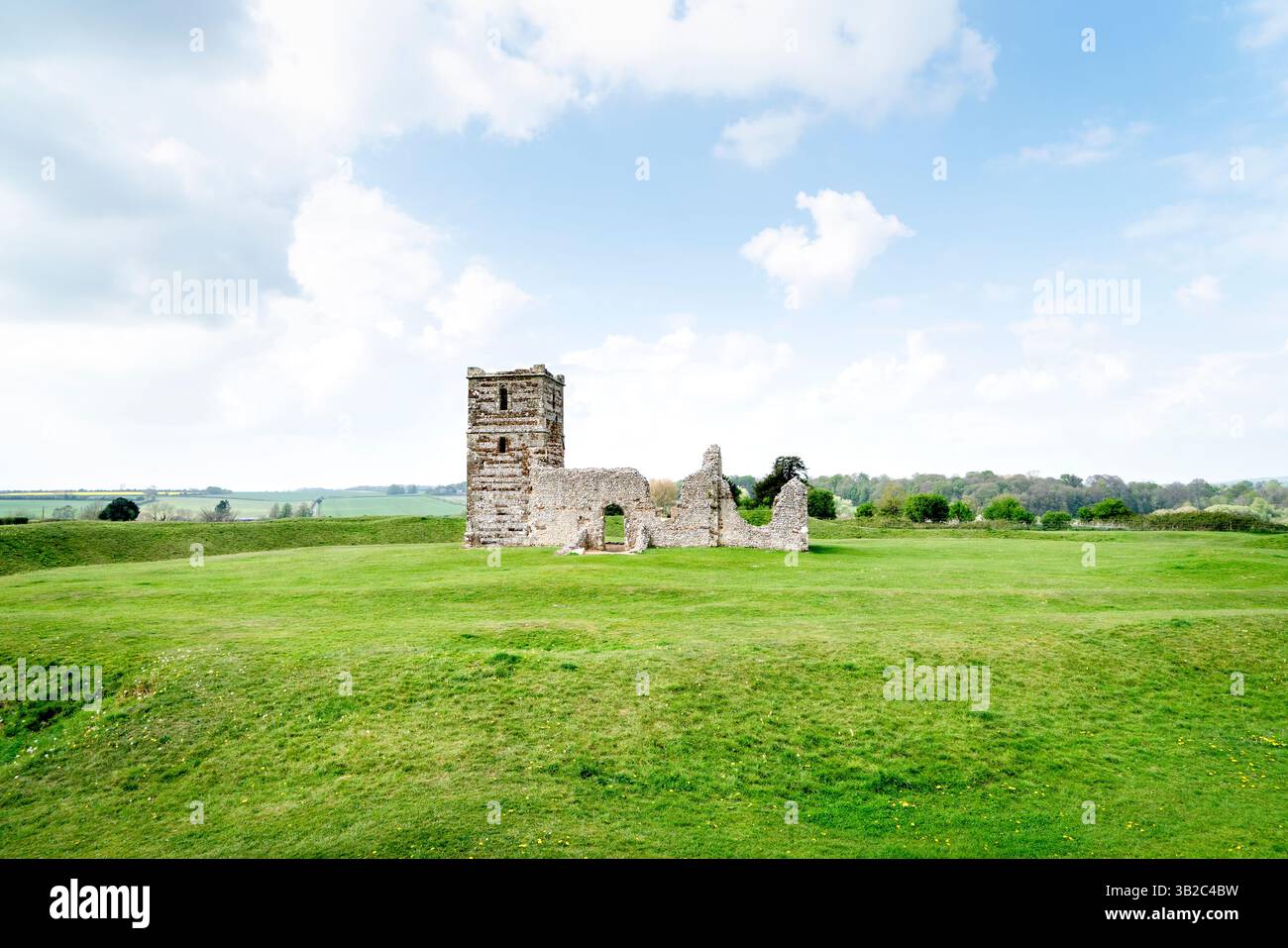 Knowlton church and earthworks Stock Photo - Alamy