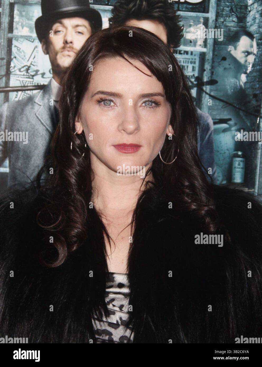 Dec 17, 2009 - New York, New York, USA - Model MICHELLE HICKS attends ...