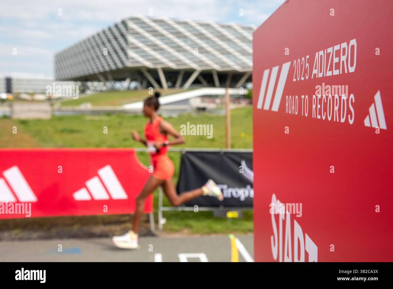 Reportage 26.04.2025, adidas adizero: Road to Records 2025, Laufevent ...
