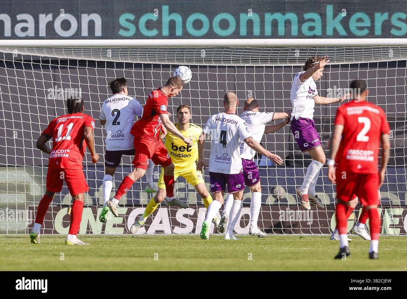 Almere, Netherlands. 27th Apr, 2025. ALMERE, Yanmar Stadium, 27-04-2025 ...