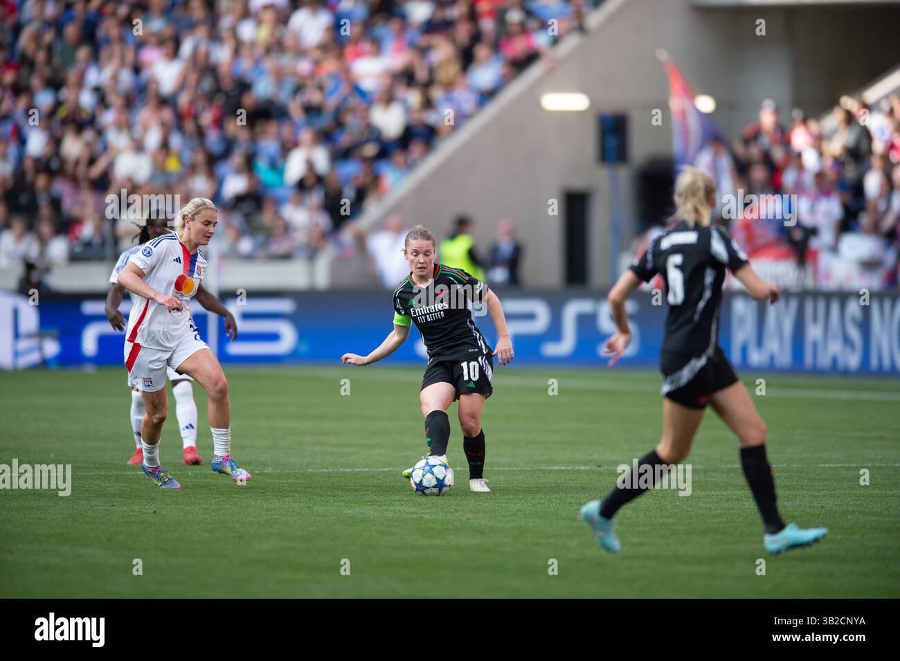 Kim Little of Arsenal during the UEFA Women's Champions League, Semi ...