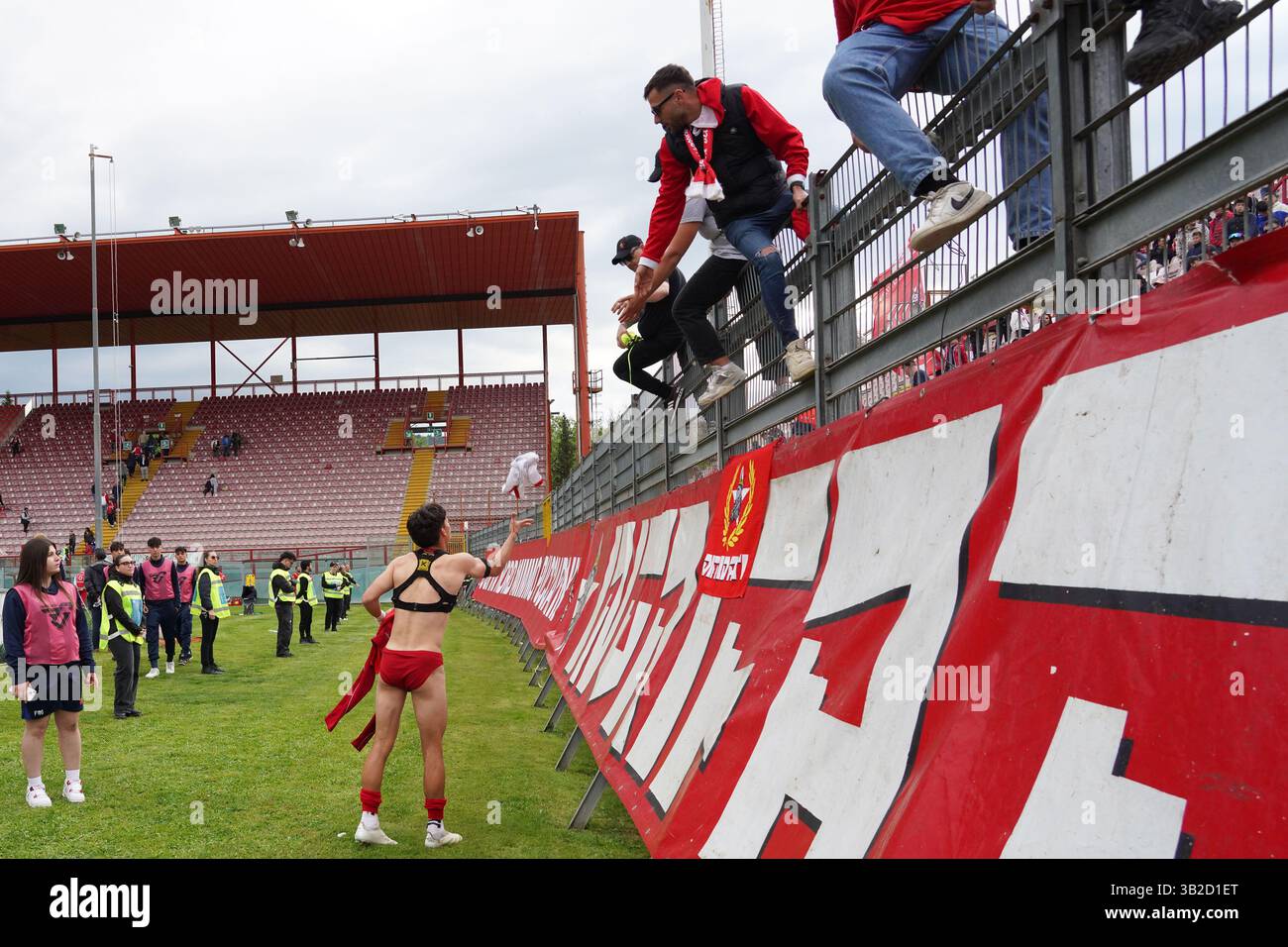 Perugia, Italy. 27th Apr, 2025. joselito (perugia calcio) at the end of ...