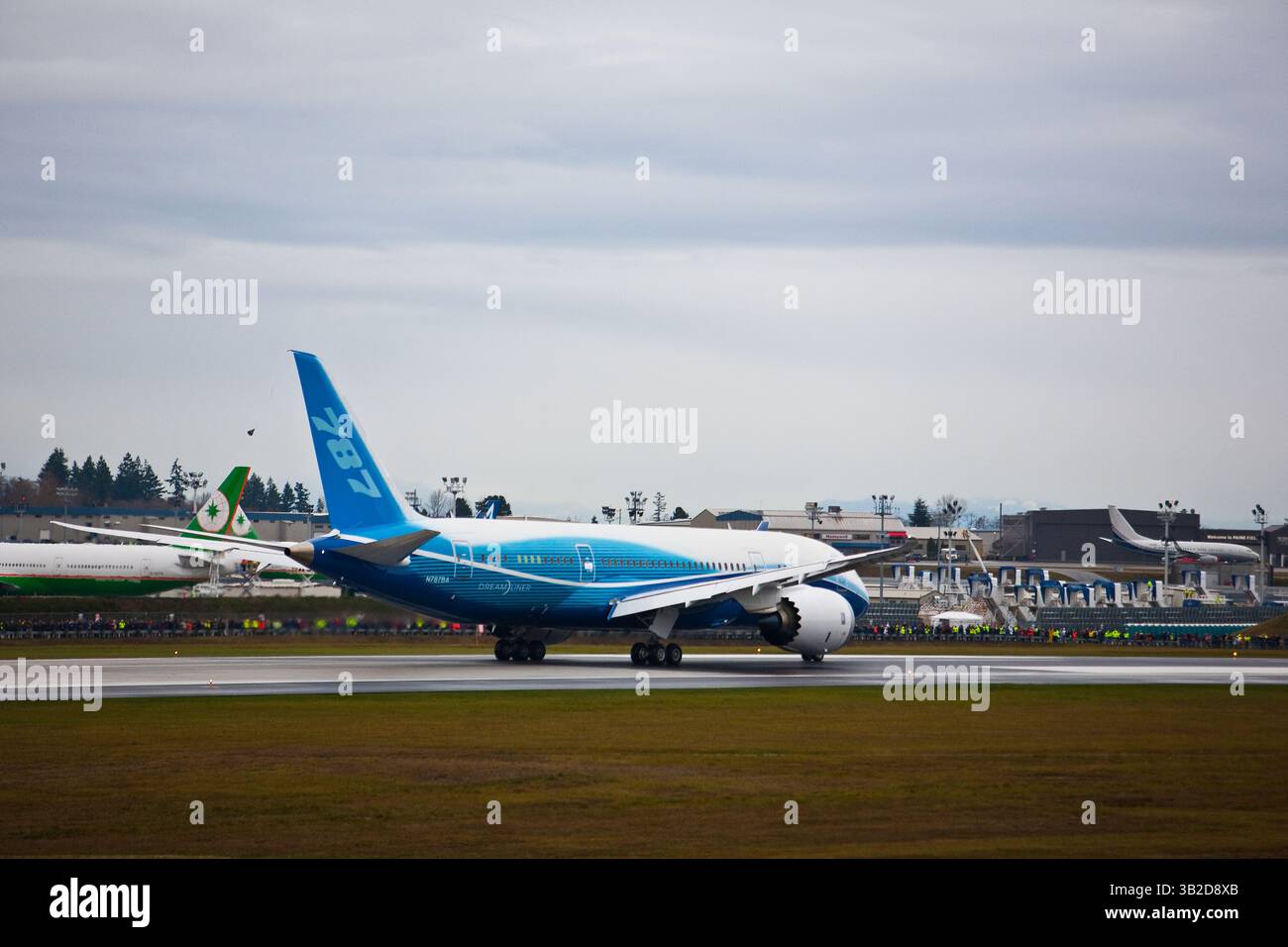 Dec 15, 2009 - Everett, Washington, USA - The new Boeing 787 Dreamliner ...