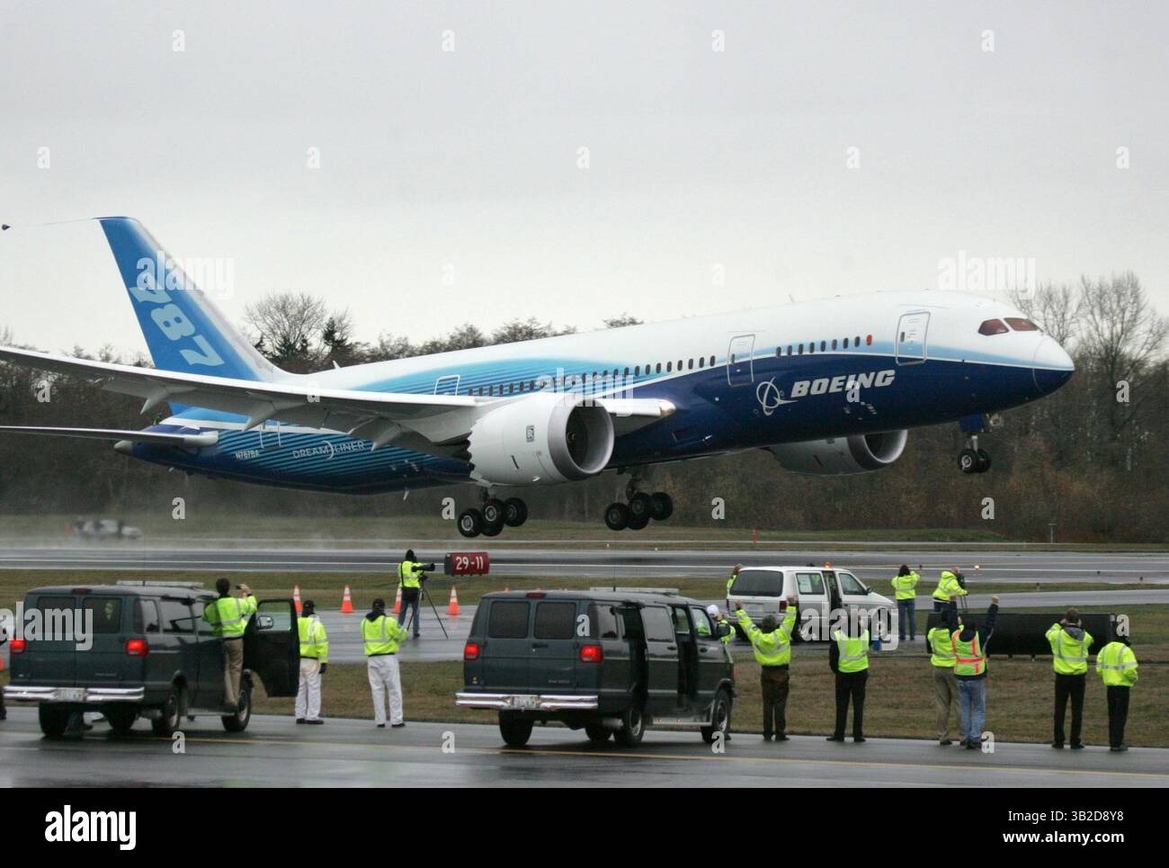 Dec 15, 2009 - Everett, Washington, USA - The new Boeing 787 Dreamliner ...