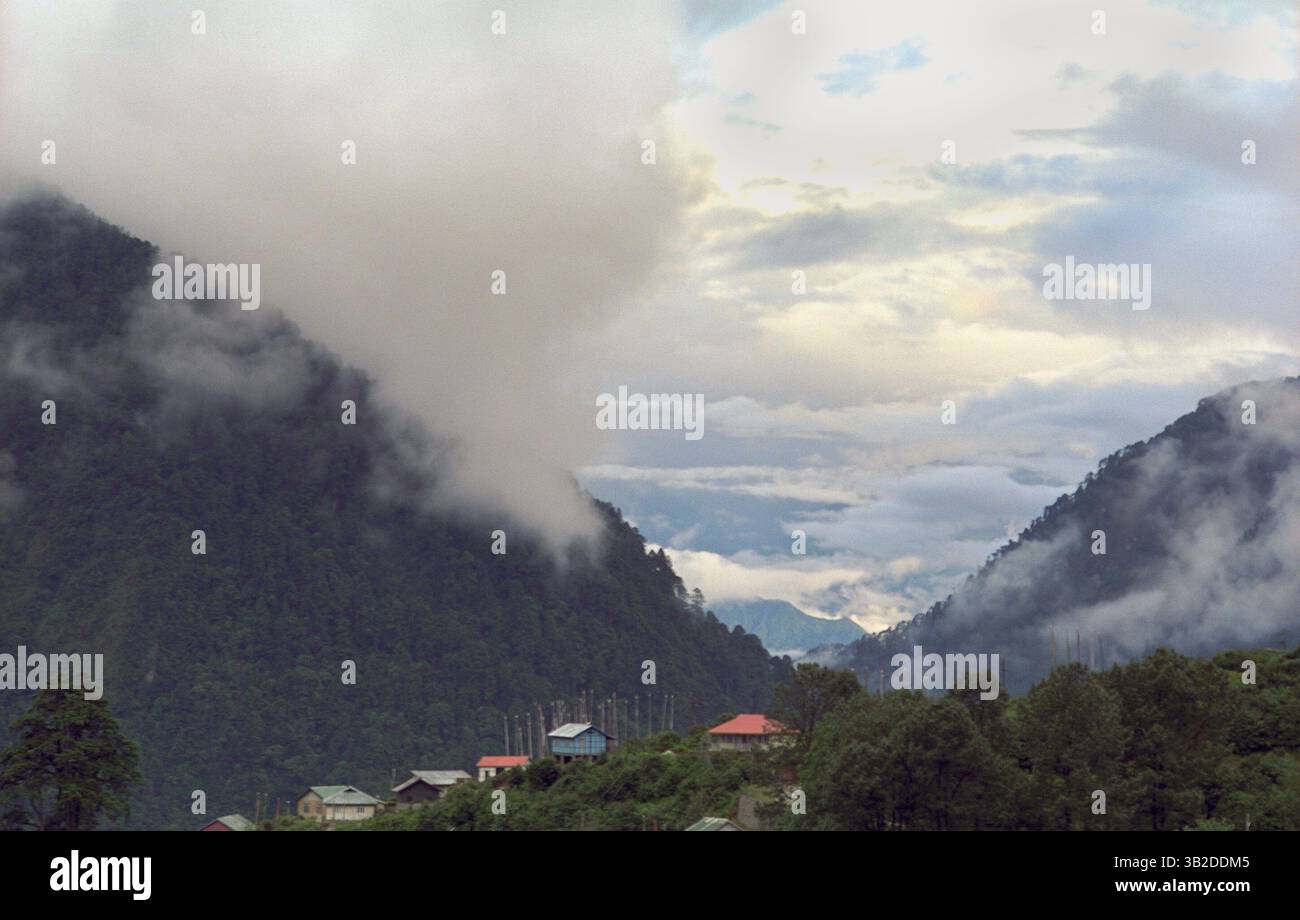 Dec 14, 2009 - Gangtok, Sikkim, India - Darjeeling and Gangtok are most ...