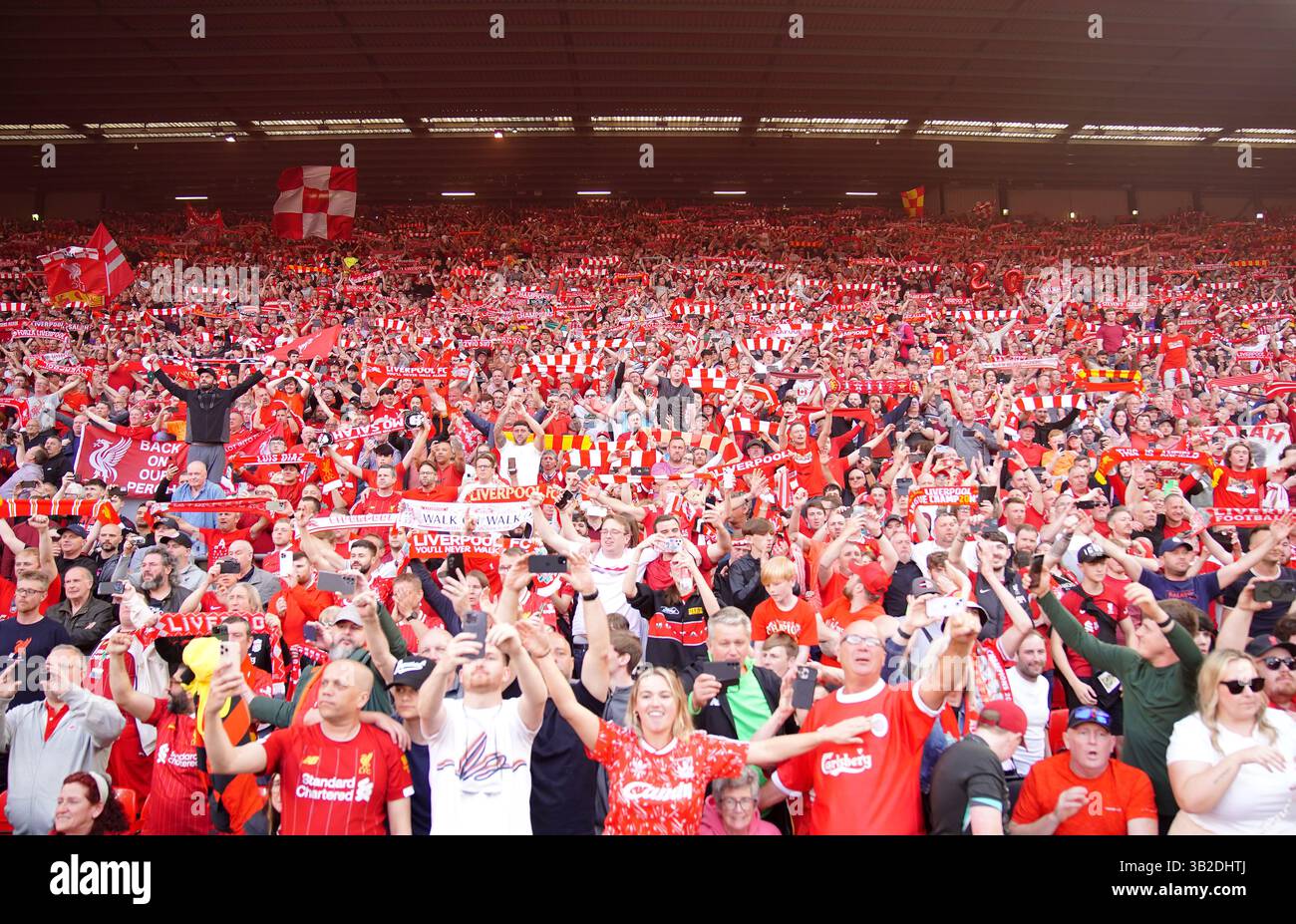 Liverpool fans celebrate` victory and the Premier League title ...