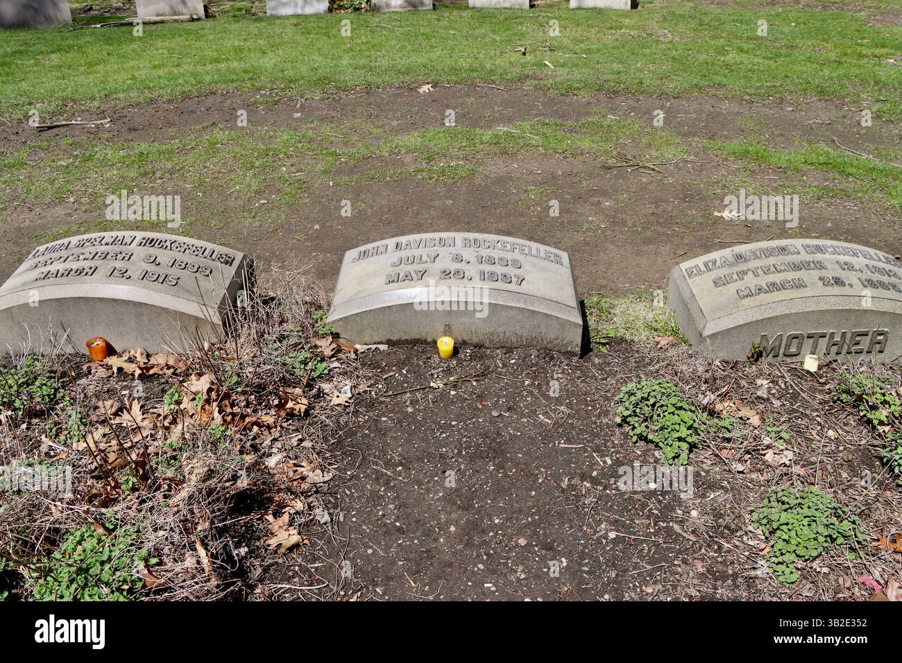 Rockefeller family graves by the Rockefeller Obelisk on Millioners Row ...