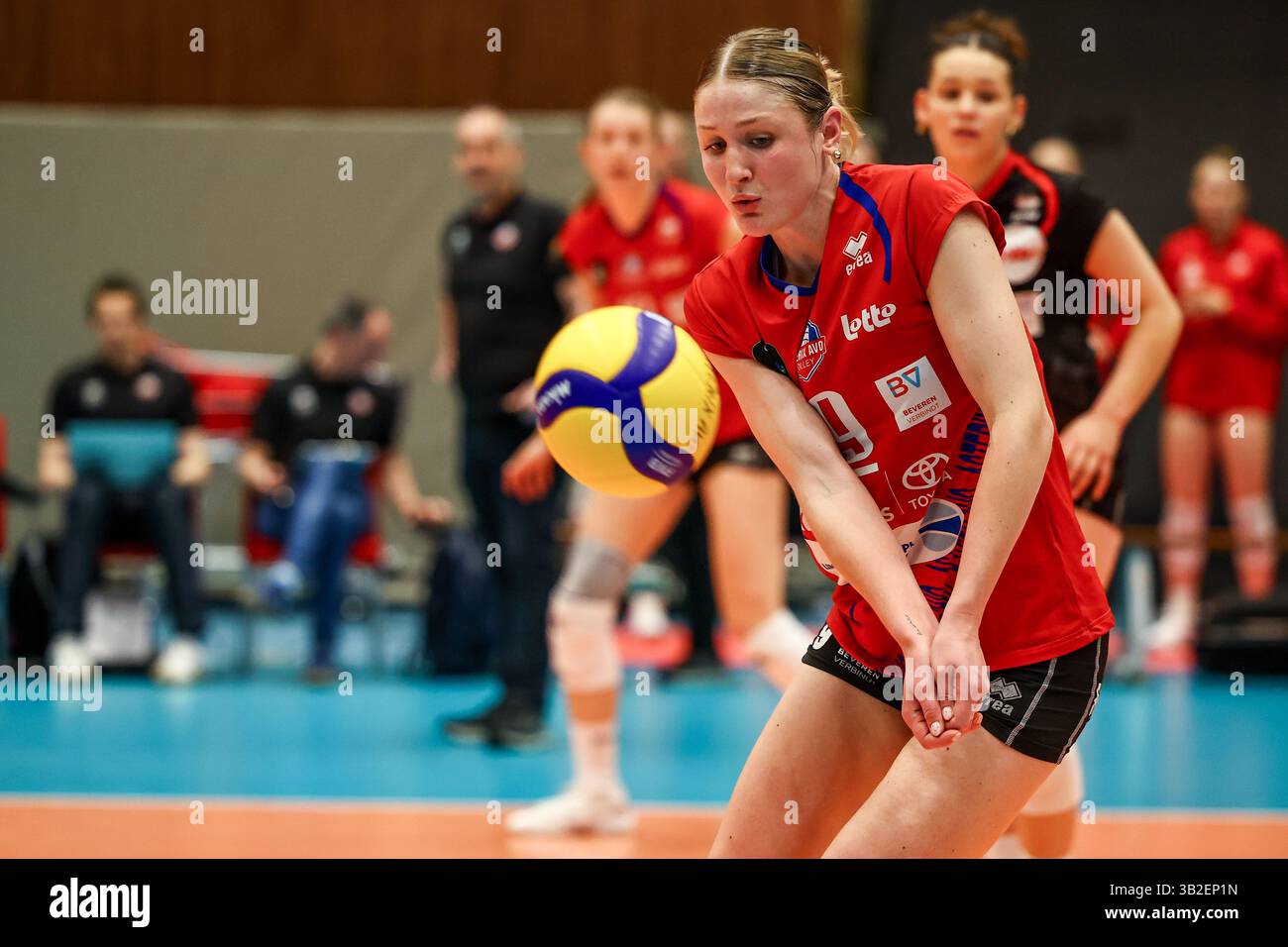 Beveren, Belgium. 27th Apr, 2025. Asterix's Manon Stragier pictured in ...