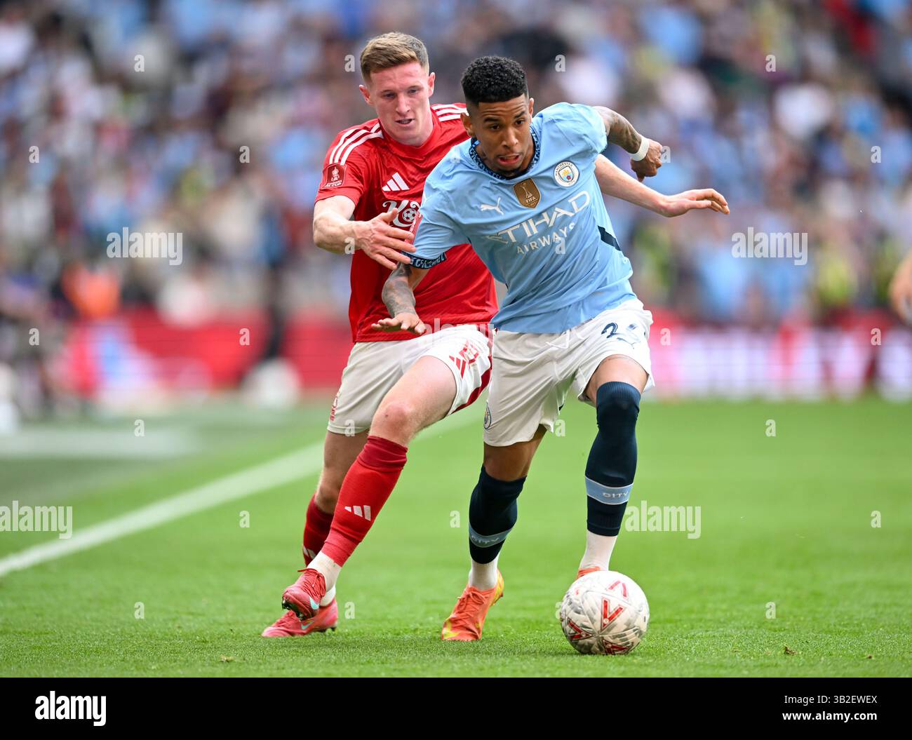Wembley Stadium, London, UK. 27th Apr, 2025. FA Cup Semi Final Football ...