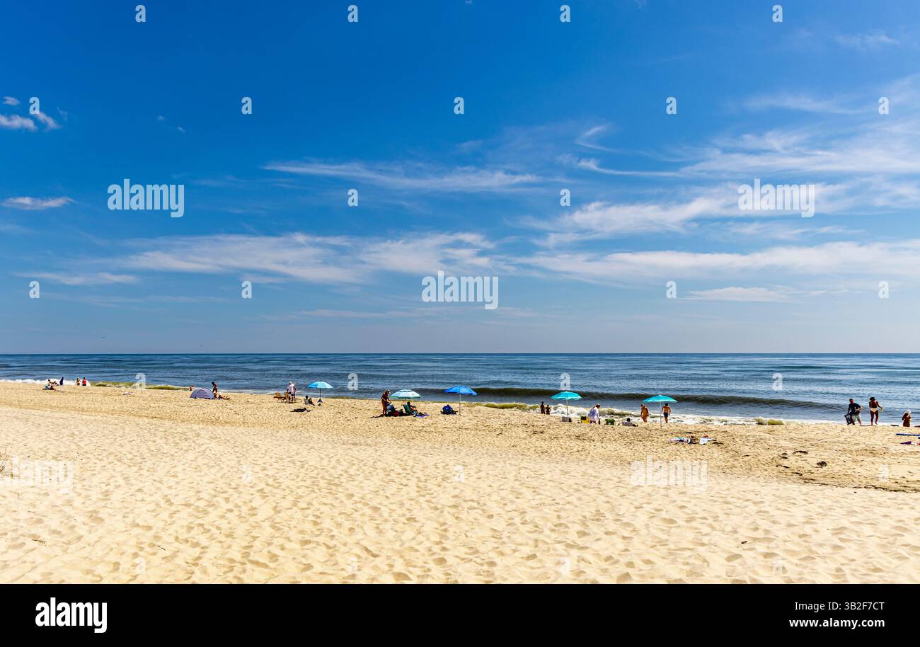 Southampton ocean beach landscape with people enjoying the beach Stock ...
