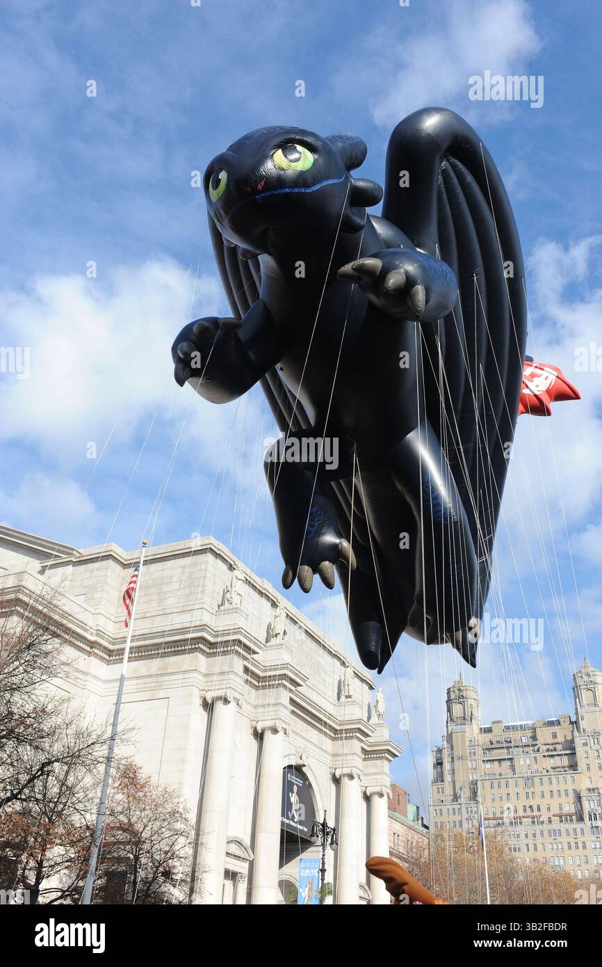 Toothless dragon hi-res stock photography and images - Alamy