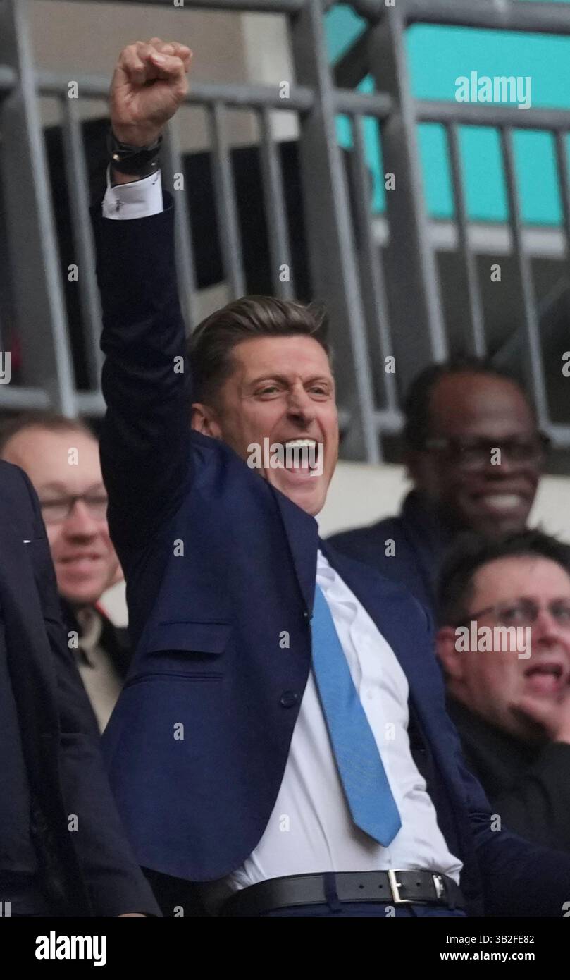 Crystal Palace owner Steve Parish celebrates 3rd goal during the ...