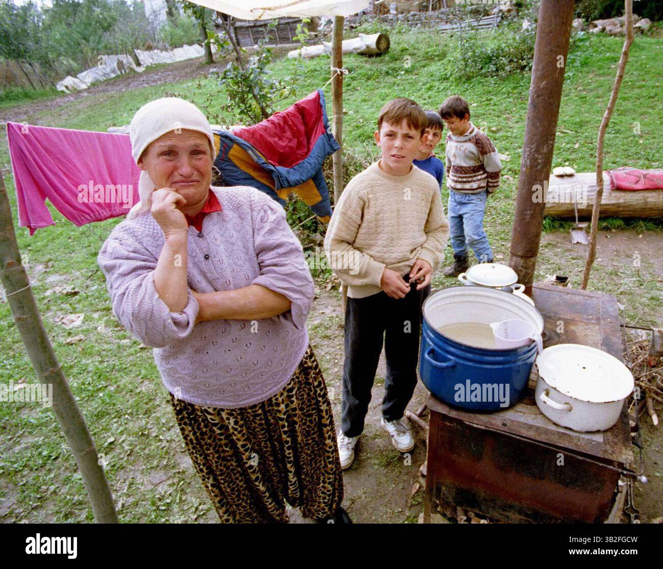 Oct 05, 1998; Pagarusha, Kosovo; Refugees struggle for survival in ...