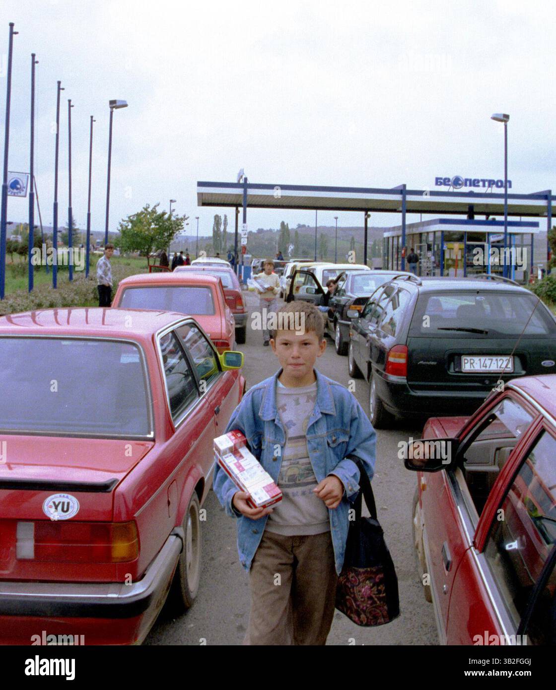 Oct 10, 1998; Pristina, Kosovo; Impending NATO attack creates panic ...