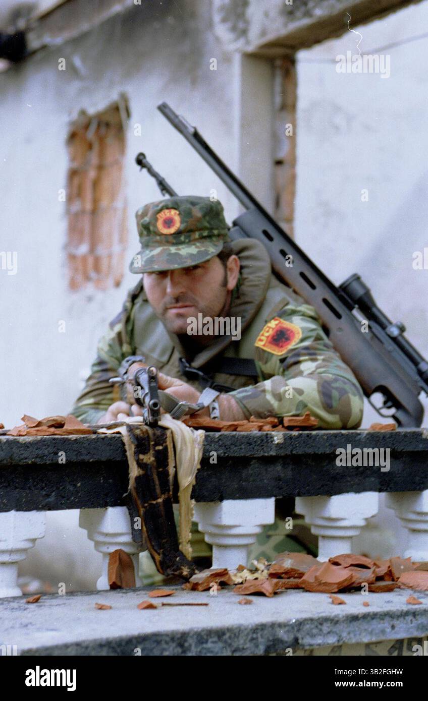 Kosovo liberation army 1998 hi-res stock photography and images - Alamy