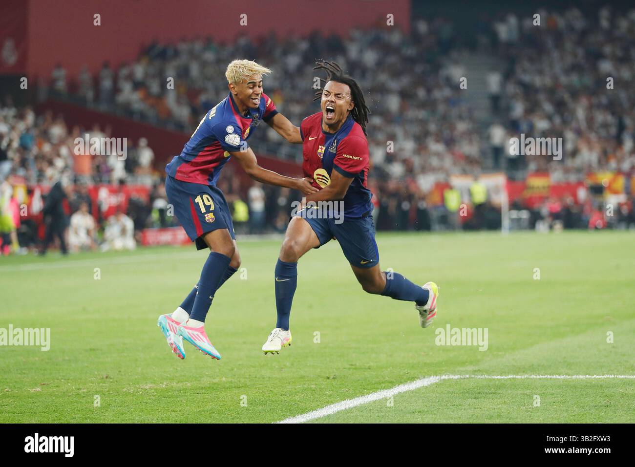 Sevilla, Spain. 27th Apr, 2025. (L-R) Lamine Yamal, Jules Kounde ...
