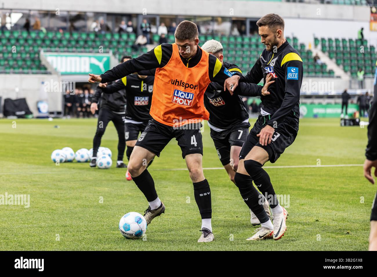 #4 Tom Gaal (SSV Ulm 1846 Fußball) ,#33 Felix Higl (SSV Ulm 1846 ...