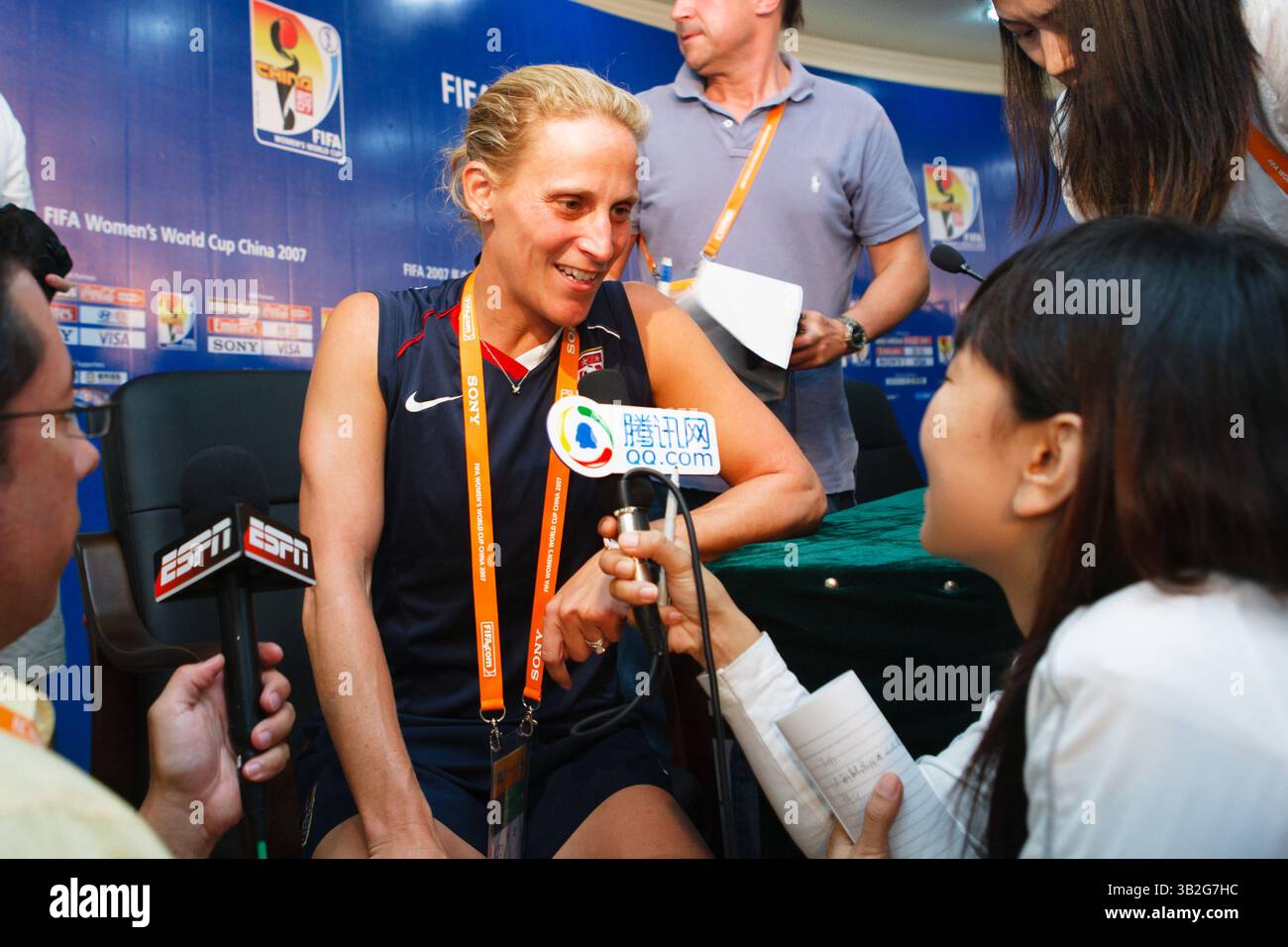 Sports reporter interviewing female soccer hi-res stock photography and ...