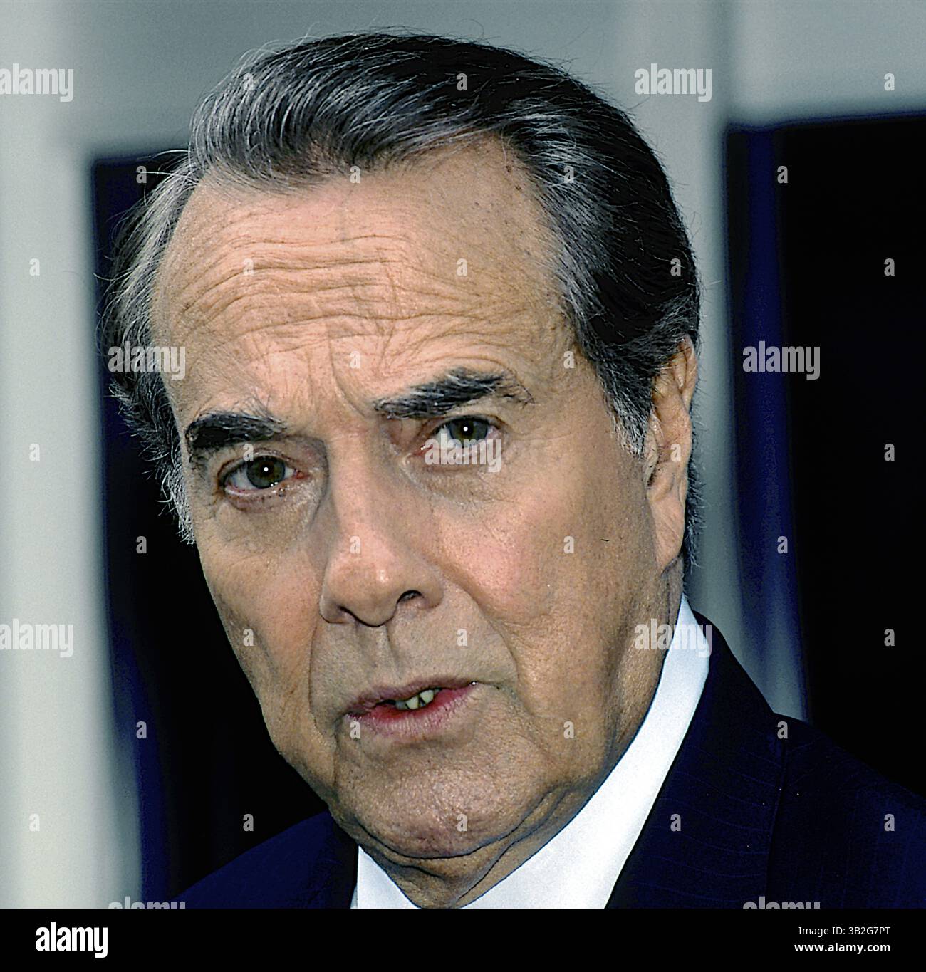 Bob dole from the 1996 election hi-res stock photography and images - Alamy