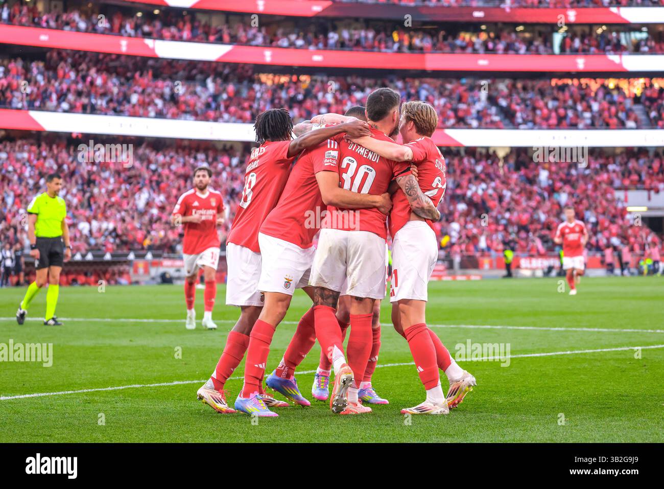 LISBON (PT), 27/04/2025 - Benfica faces AVS - Futebol SAD, BETCLIC ...