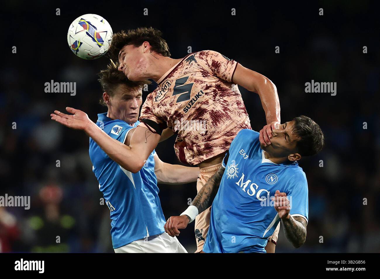 Napoli, Italia. 27th Apr, 2025. Torino's Cesare Casadei, Napoli's ...