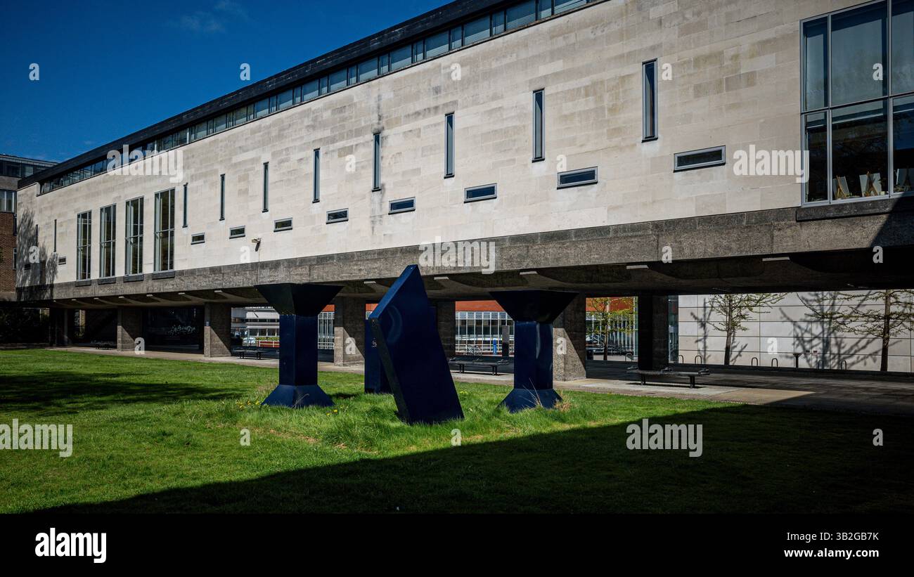 Raised faculty building cambridge hi-res stock photography and images ...
