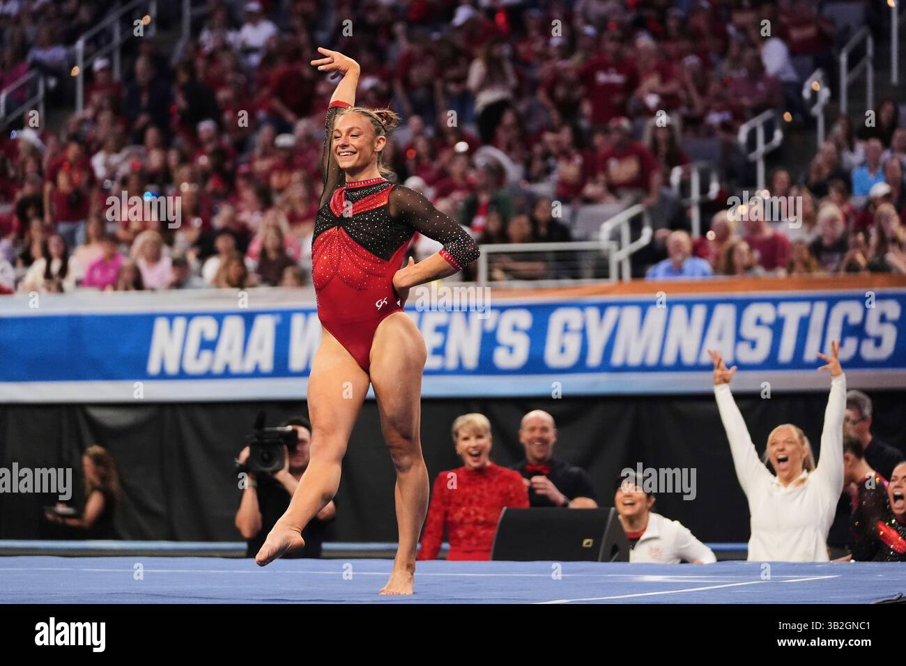 Utah's Grace McCallum competes on the floor exercise during the NCAA ...